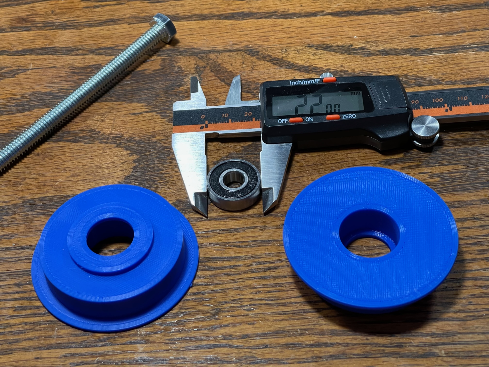 Frictionless Spool Holder Hubs by Real 3D Prints | Download free STL ...