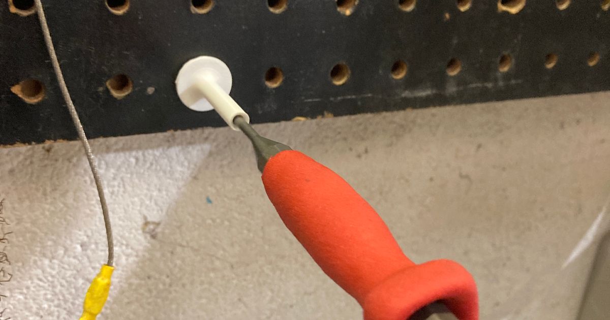 3mm punch peg board holder by Blueprint 3D | Download free STL model ...