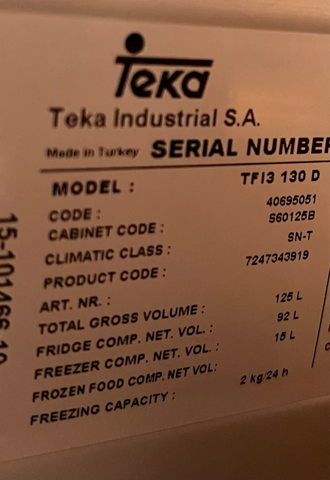 Teka Fridge/Freezer Door Hinge by momente_pfaehle | Download free STL ...