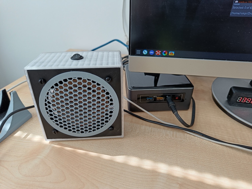 10cm (4 inch) computer speakers by Peter Svizec | Download free STL ...