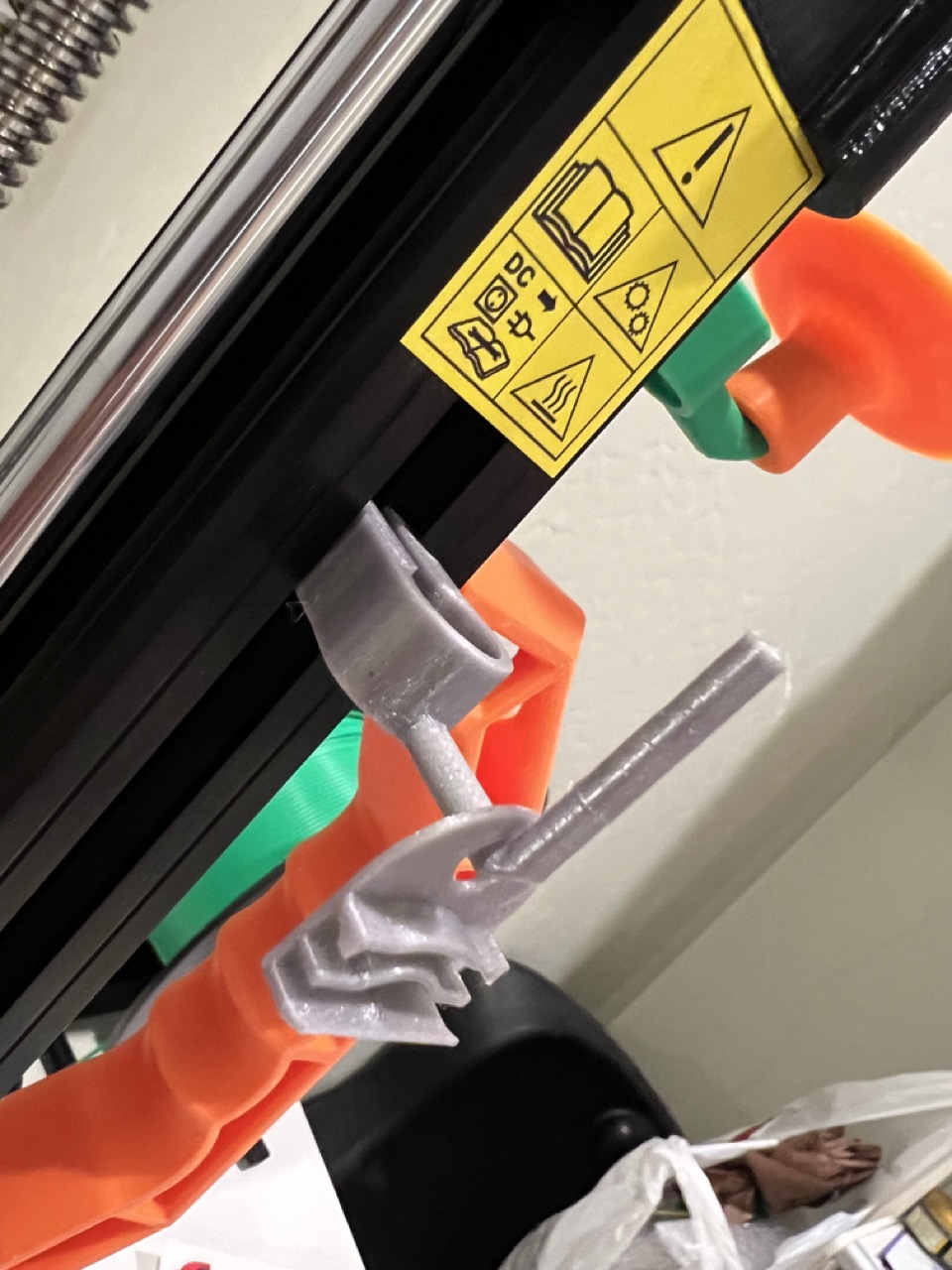Prusa MINI holder for Grandma's Favorite Filament Clips w/ Holes by ...