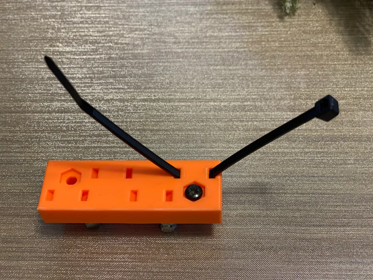 cable tie holder / kabelbinder Kabelhalter by Rafael_s | Download free ...