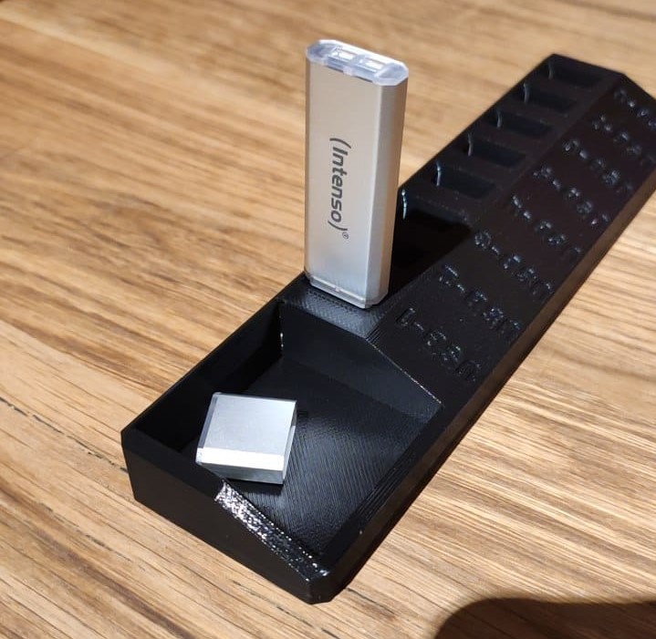 USB-Box (USB-Holder) by Benny0421 | Download free STL model ...