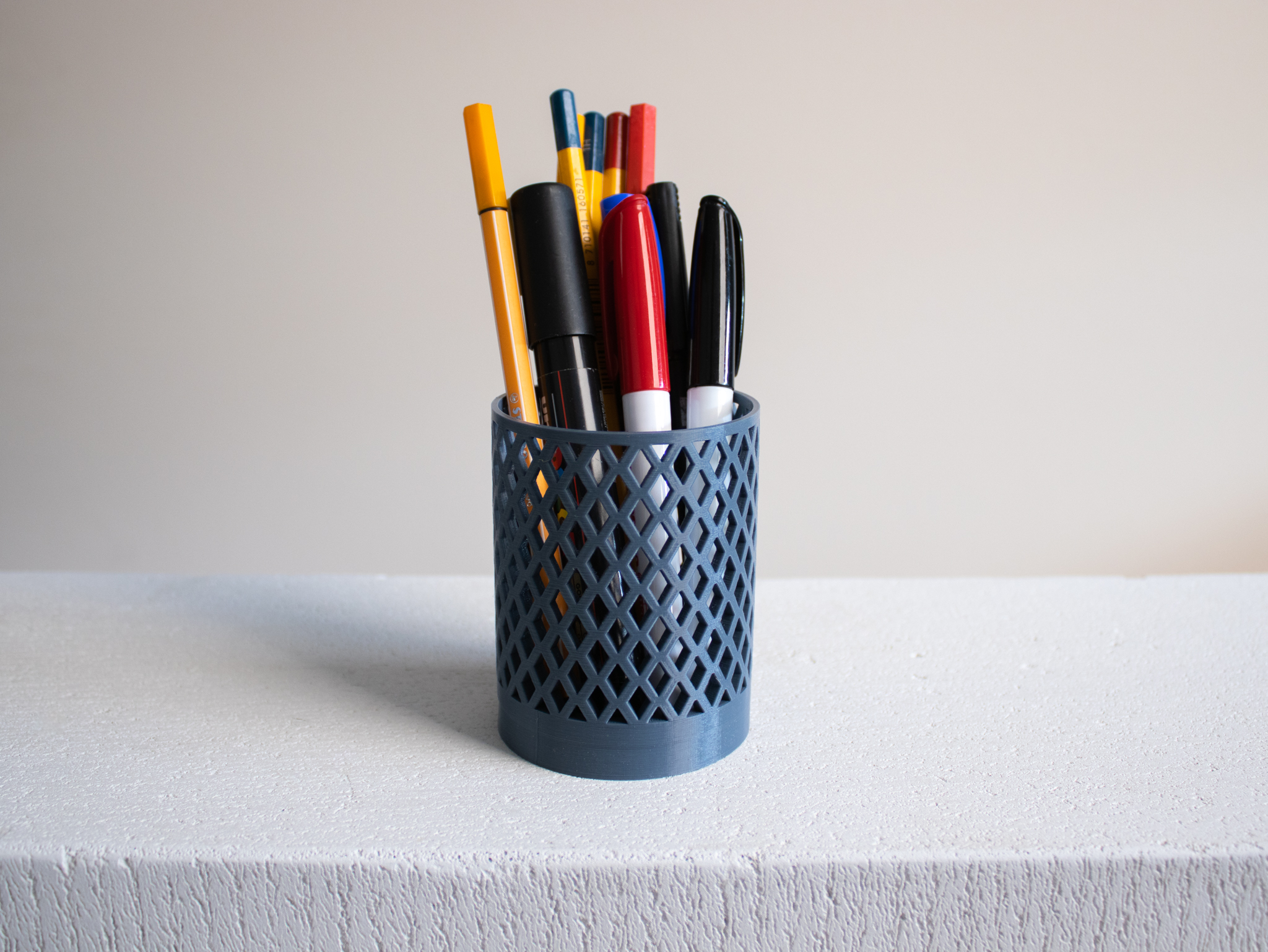 Cylinder Pencil Holder with Diamond Texture by Slimprint | Download ...