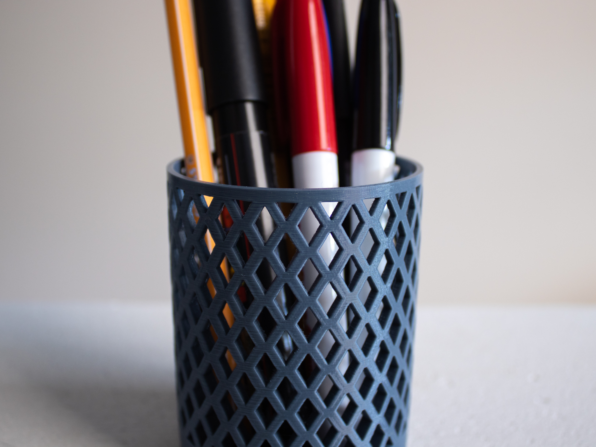 Cylinder Pencil Holder with Diamond Texture by Slimprint | Download ...