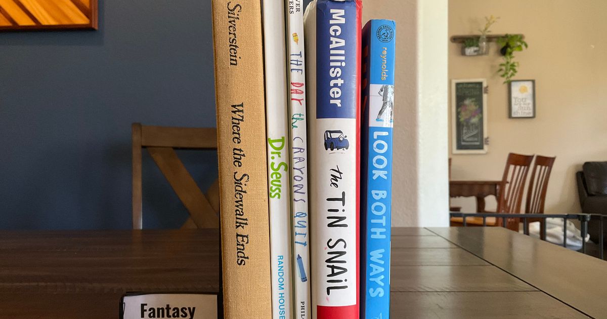 Organization book ends with customizable tags with 2d printed labels ...