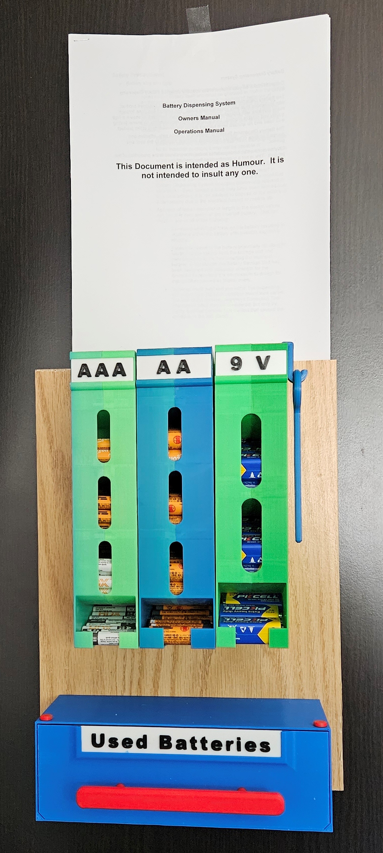 Battery Dispenser System par Bernd | Téléchargez gratuitement un modèle ...