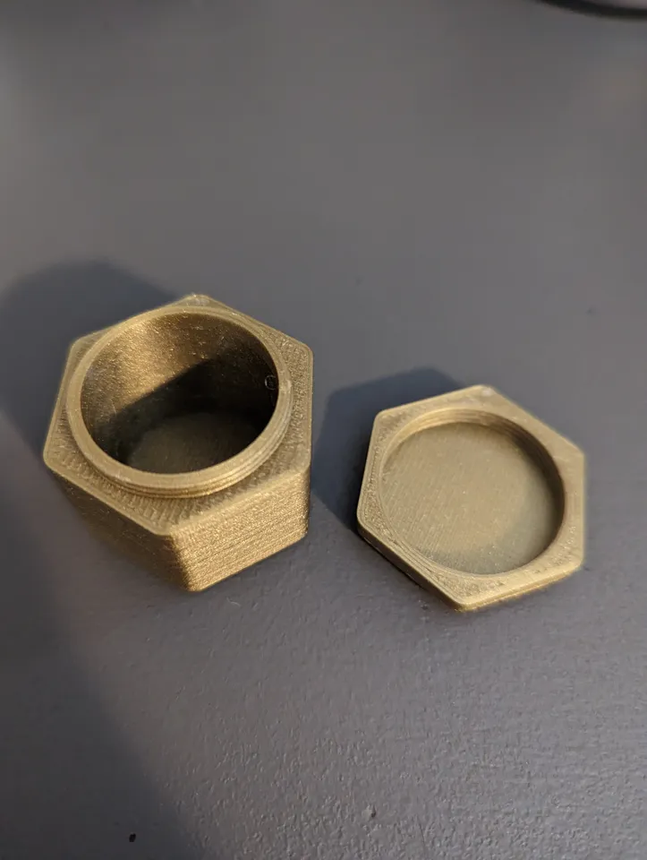 Hexagon box with screw on lid by thefox19 | Download free STL model ...