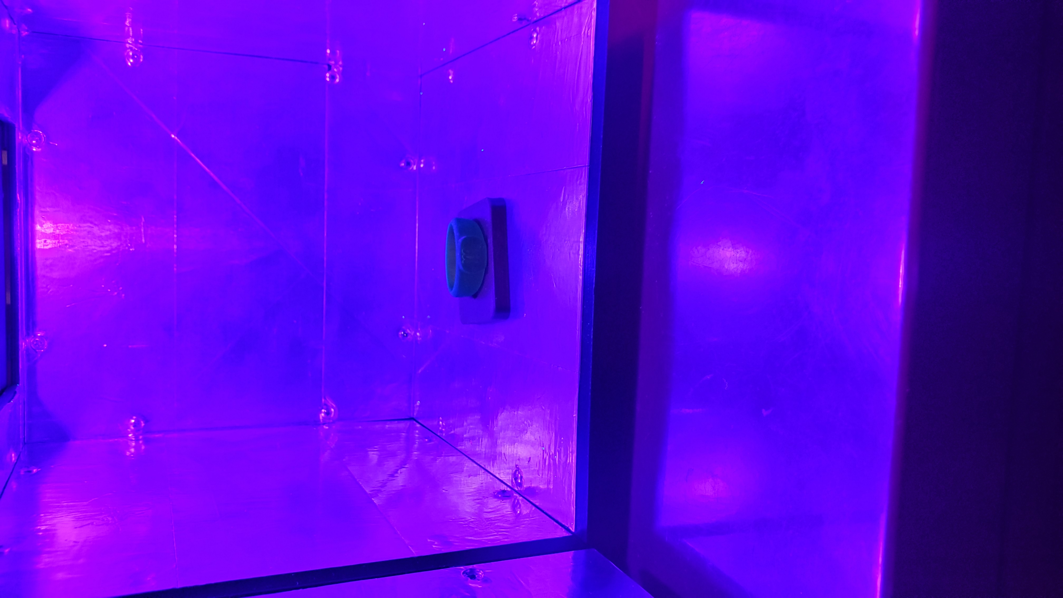 Resin curing chamber by Hdemarzo | Download free STL model | Printables.com