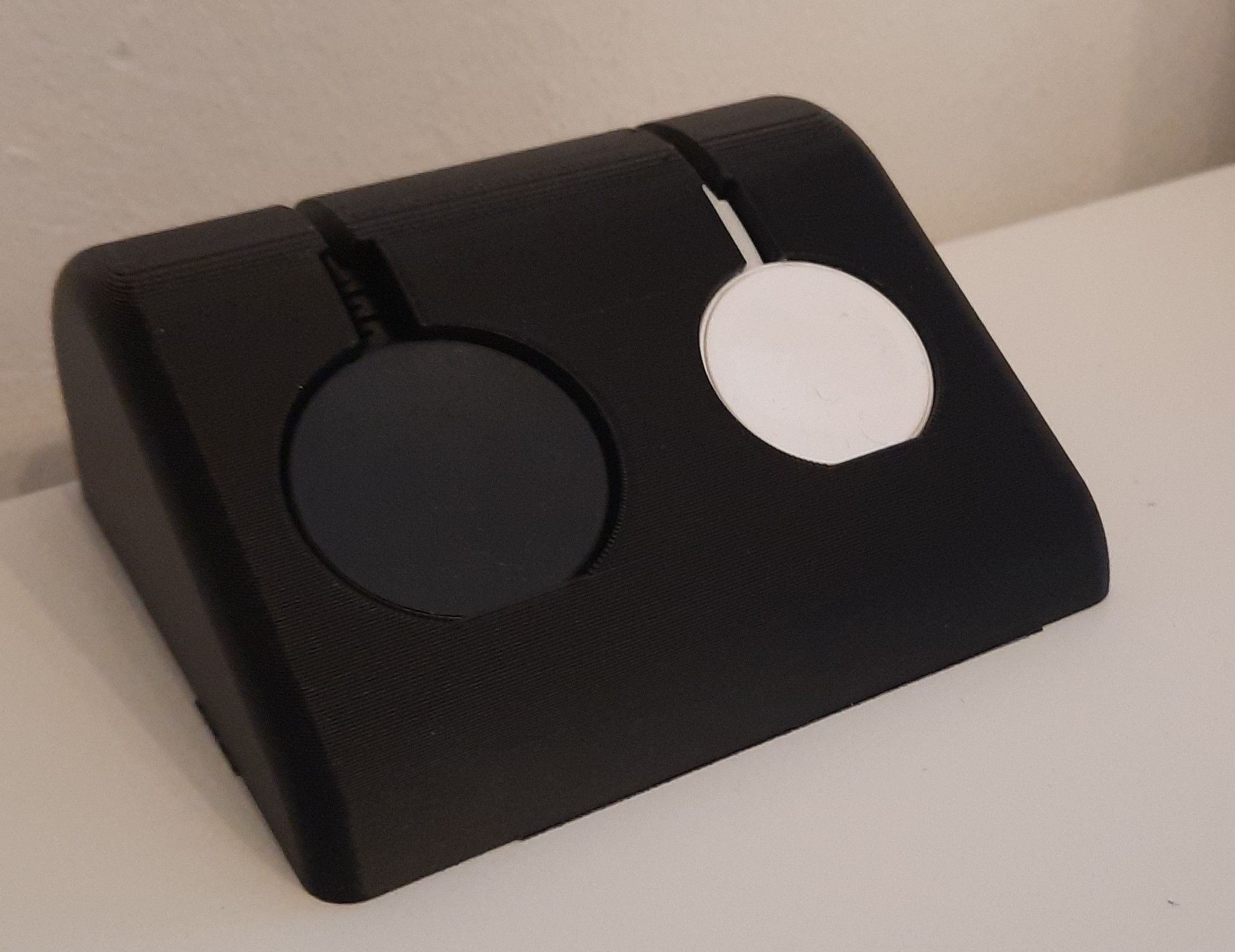 Combi Smartwatch Charger Samsung And Apple by Christian L. | Download ...