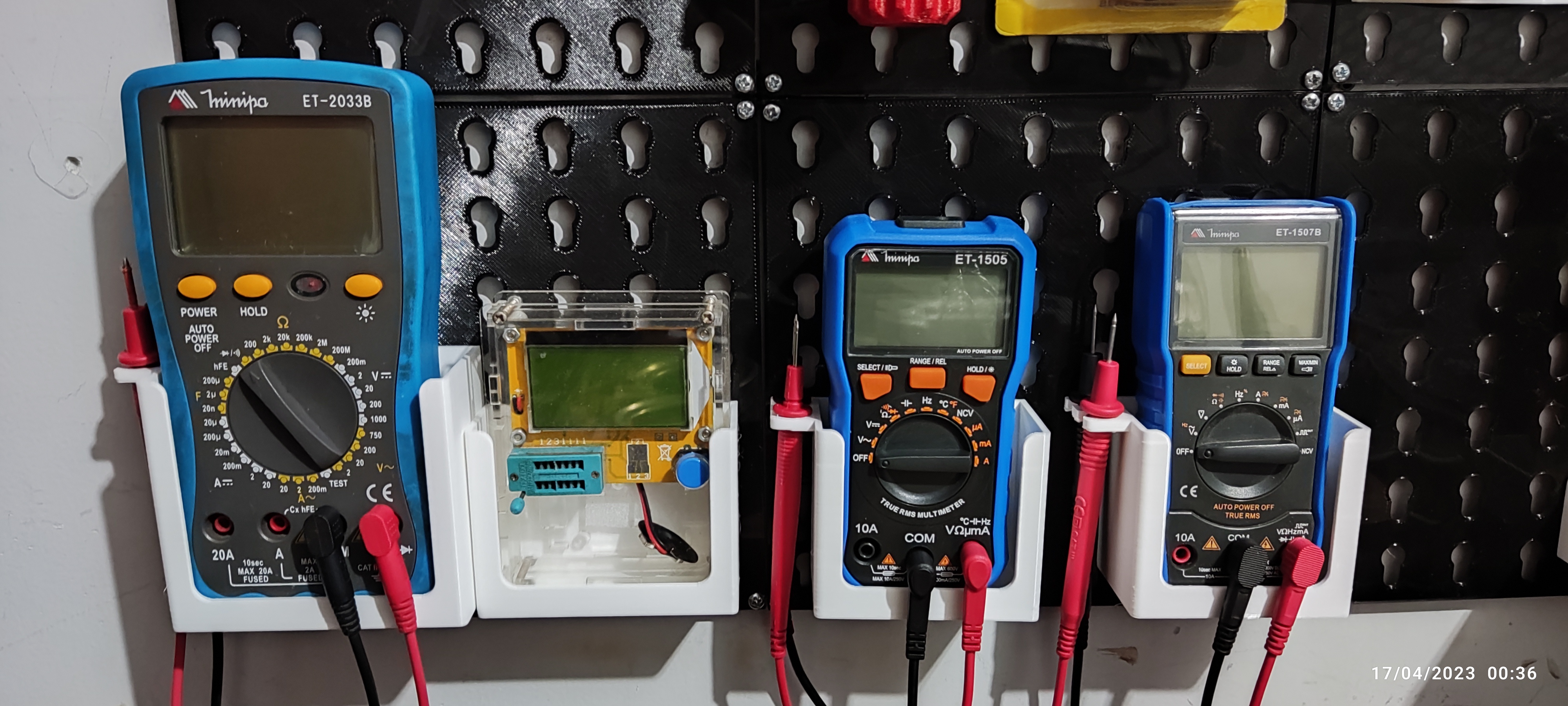 Multimeter Holder for PegBoard (Remix) by Fábio Gil | Download free STL ...