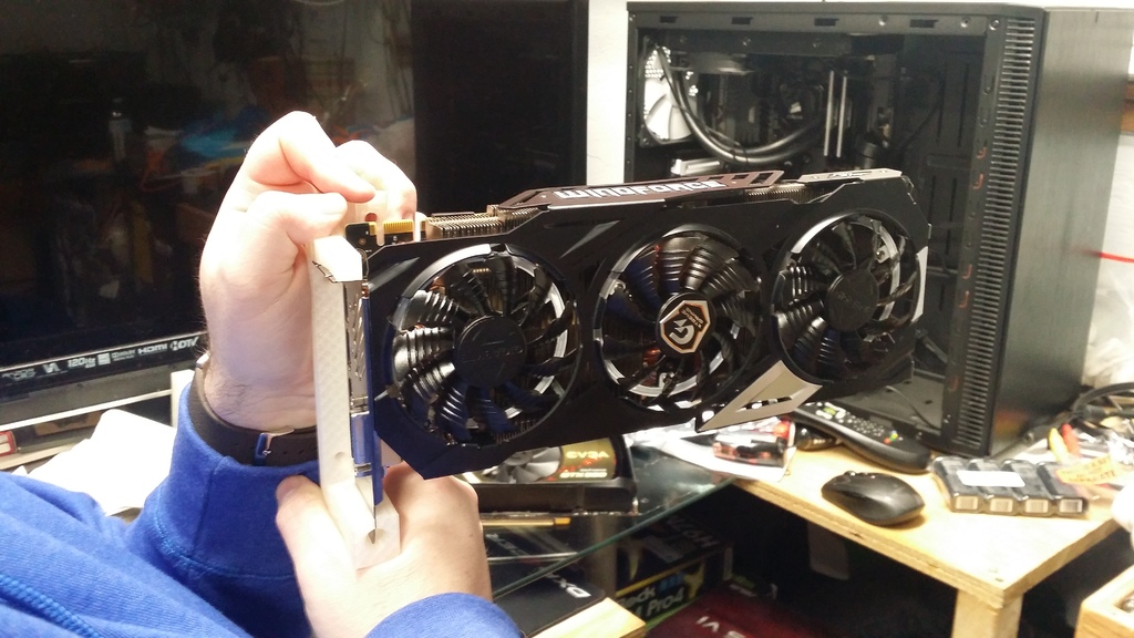 Wall Mounted Graphics Card by Natpie | Download free STL model ...