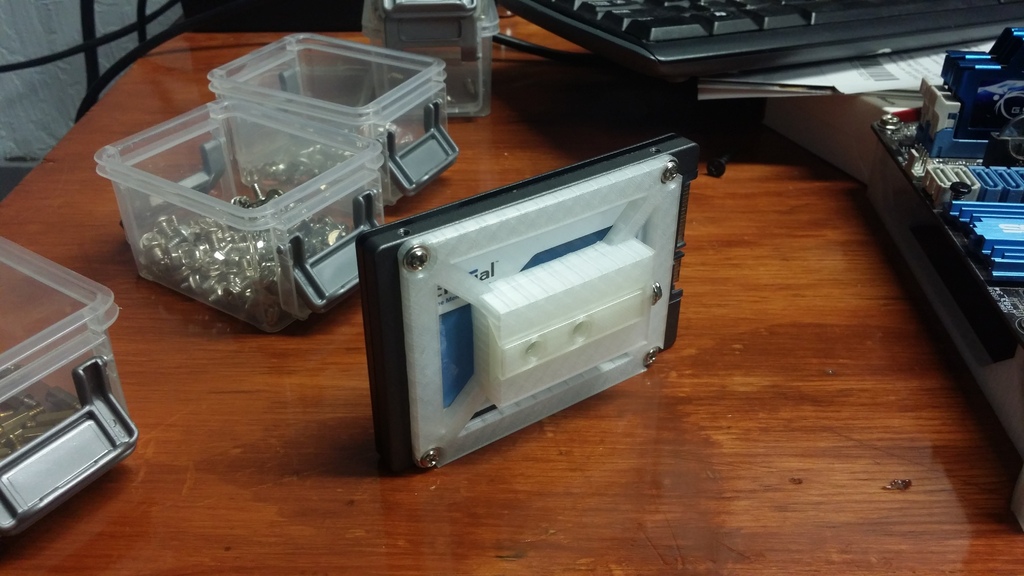 Invisible 2.5 Inch Hard Drive Wall Mount by Natpie | Download free STL ...