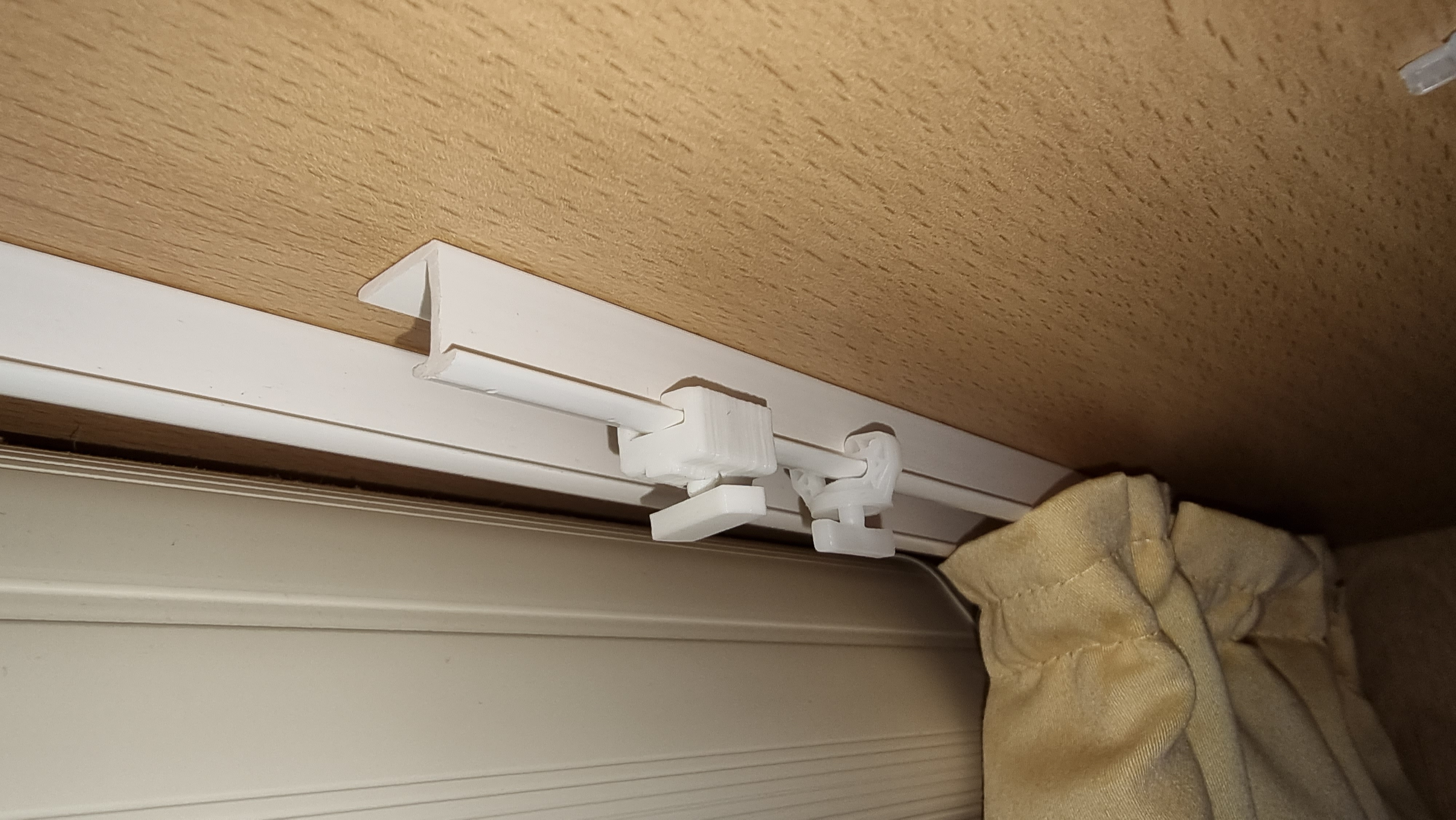 Curtain Rail Stopper adjusted for T-Rails by Detri | Download free STL ...