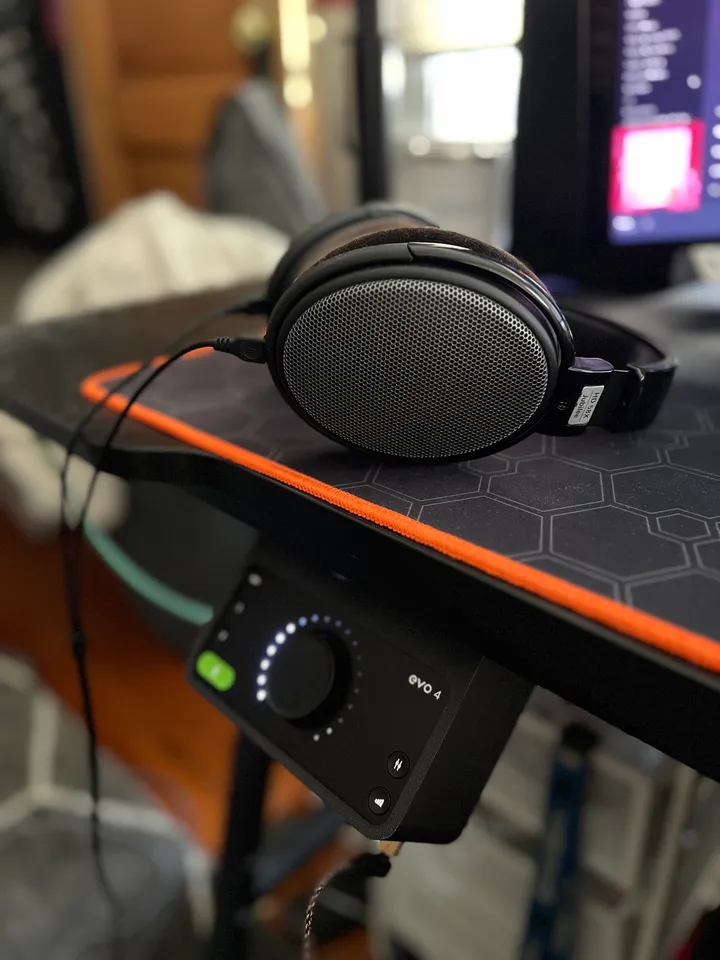 Audient EVO 4 Under Table Mount by Bennett Hermanoff | Download free ...