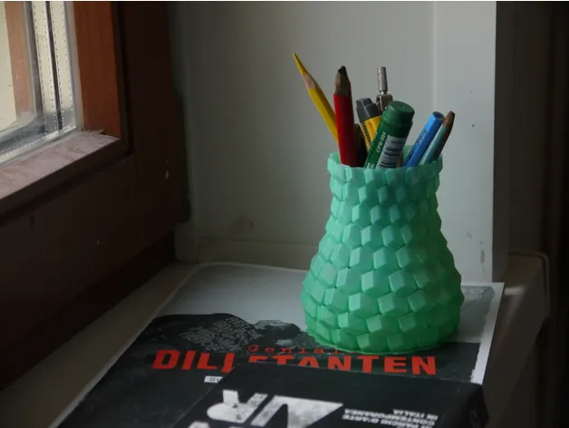 Curved Honeycomb Vase By Locallyprint3d Download Free Stl Model