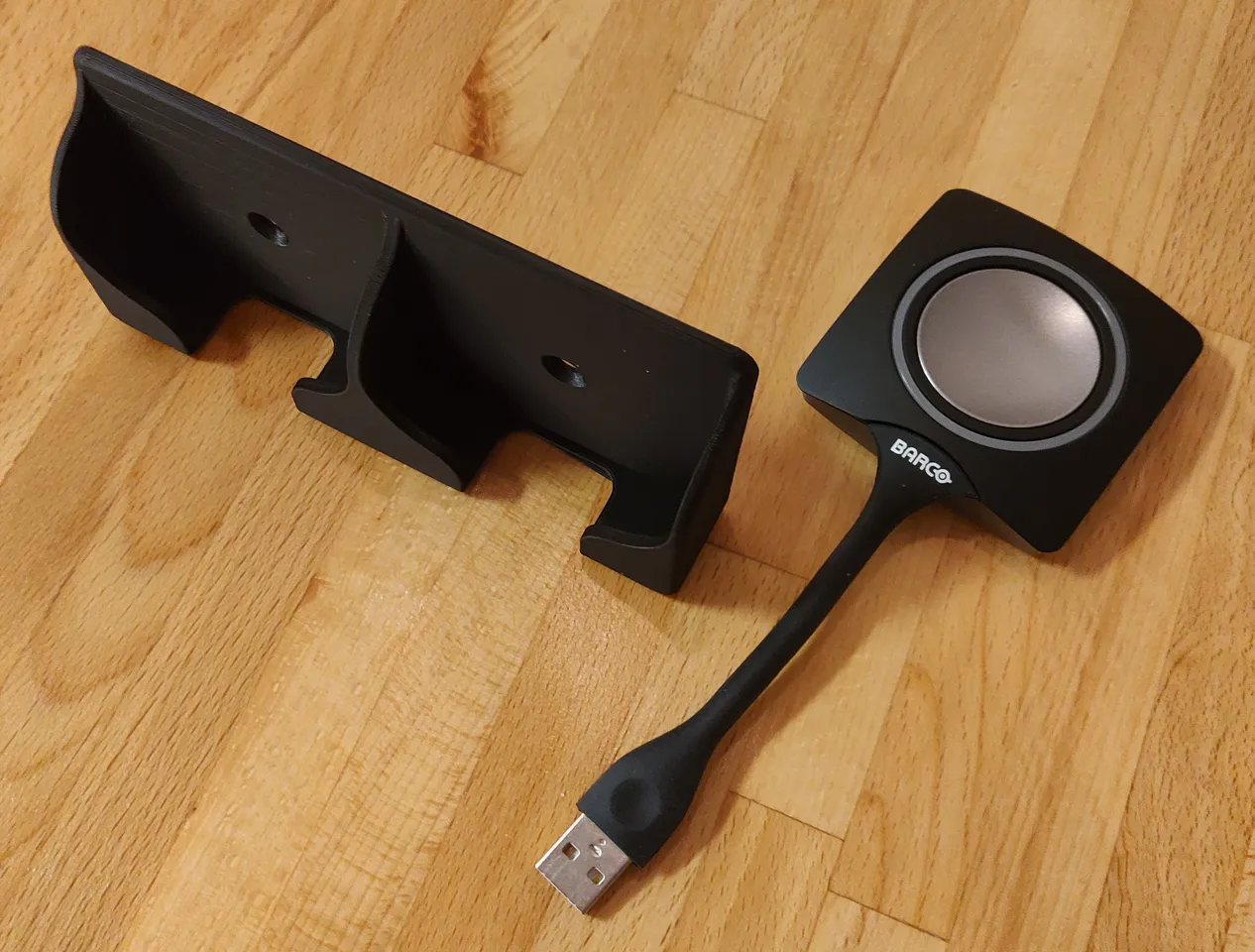 Barco Clickshare Wall Mounted Button Holder by Intel72 | Download free ...