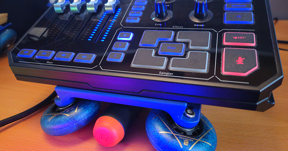 Small Angled Rolling GoXLR Stand by Scaryfast | Download free STL model ...