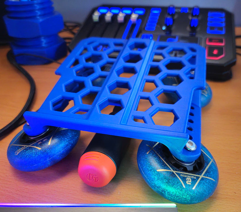 Small Angled Rolling GoXLR Stand by Scaryfast | Download free STL model ...