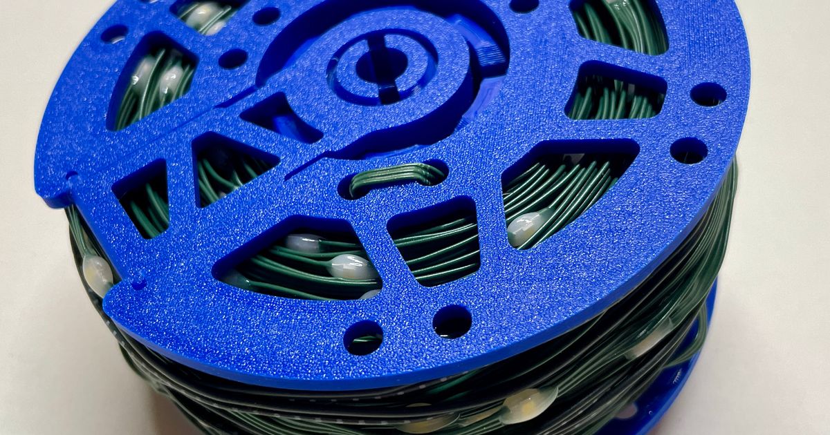 Compact Cable Reel with Integrated Folding Handle par Fulcrum Design ...