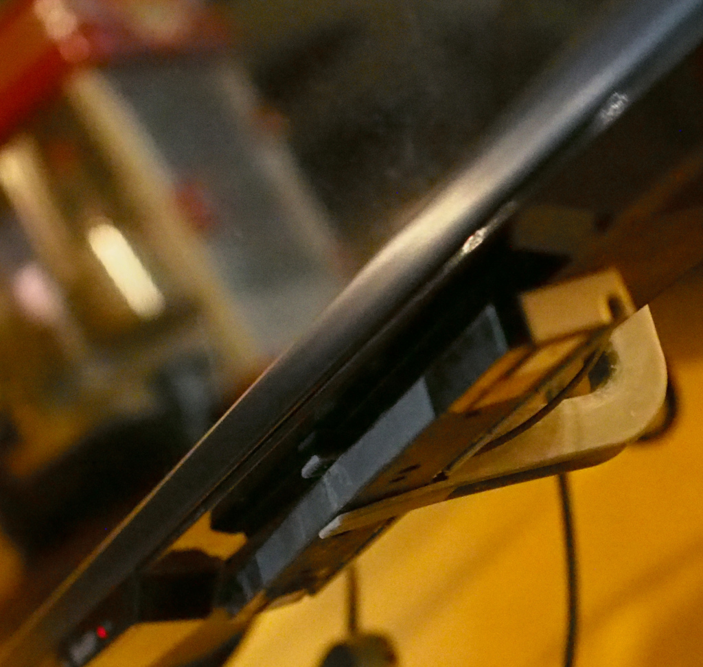 Under-TV mount for Nintendo Wii Sensor Bar by delooper | Download free ...