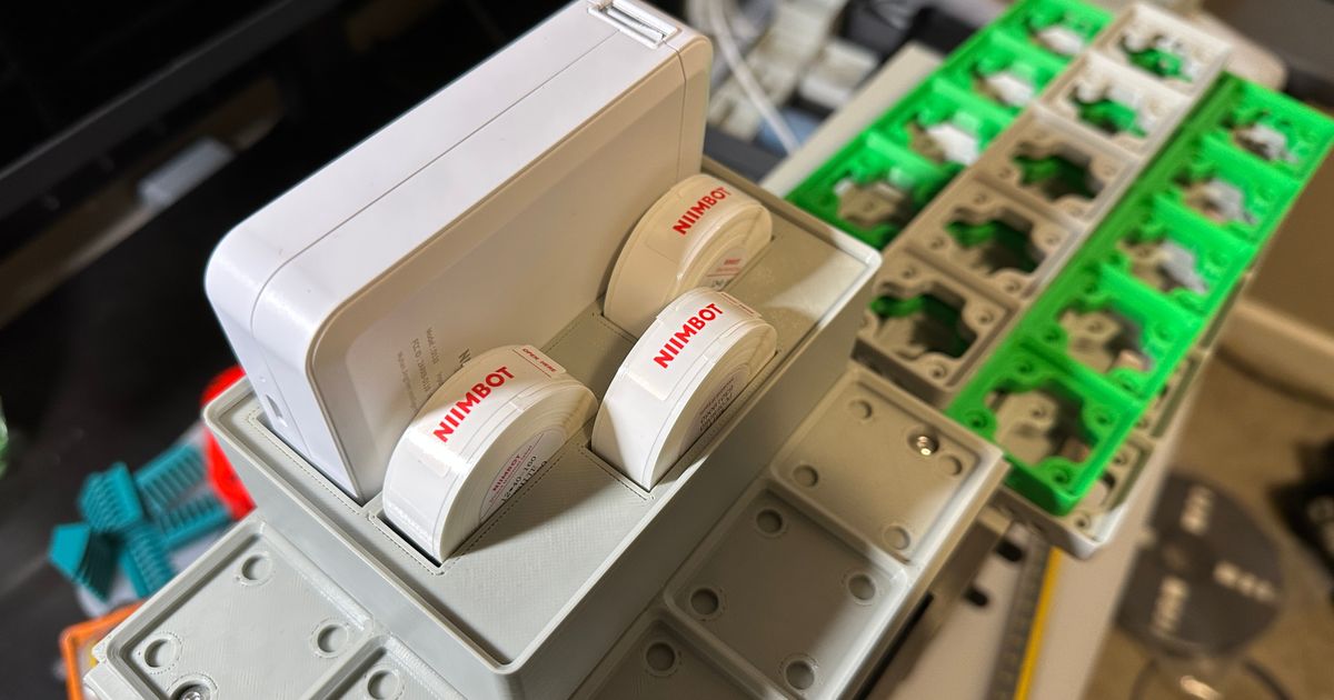 Niimbot label maker and extra label holder Gridfinity by Ridflea ...