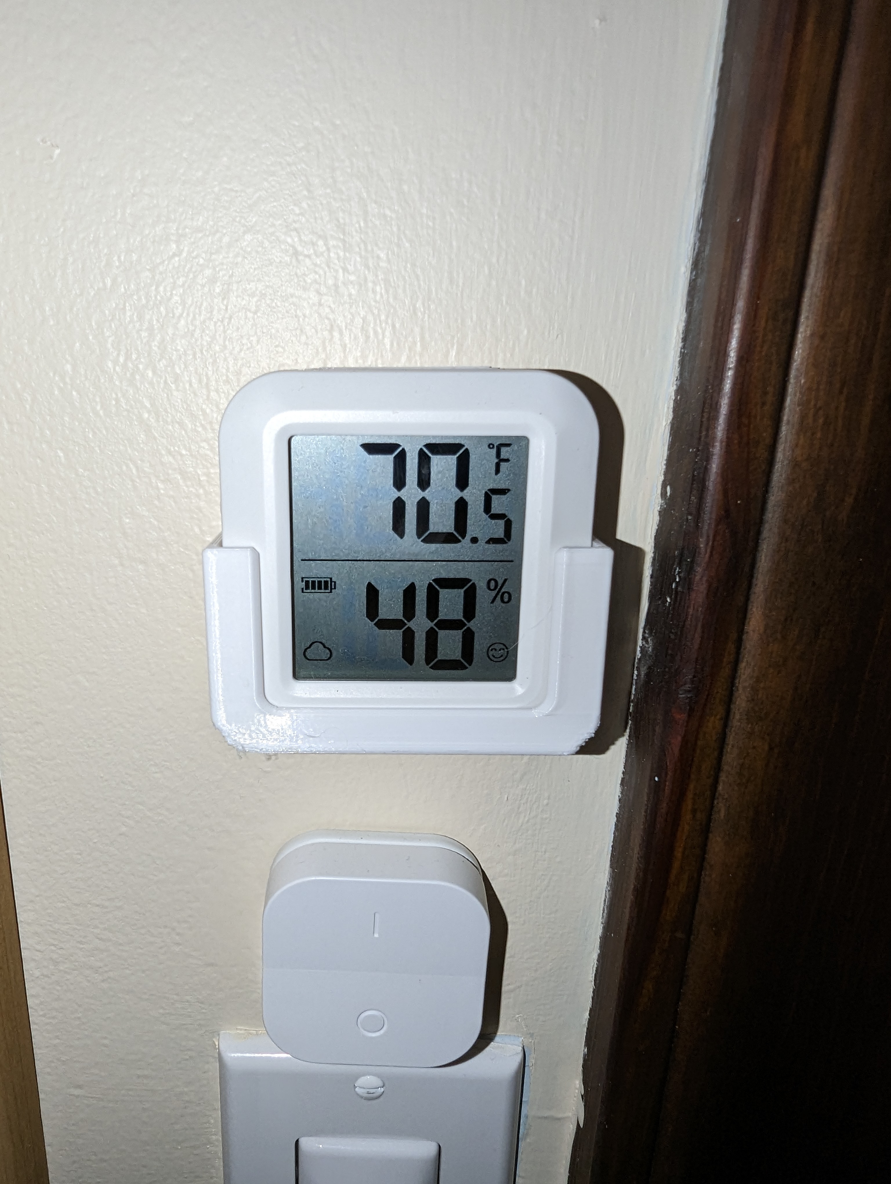 ThirdReality Temperature and Humidity Sensor Wall Mount by Shaggyx86 ...