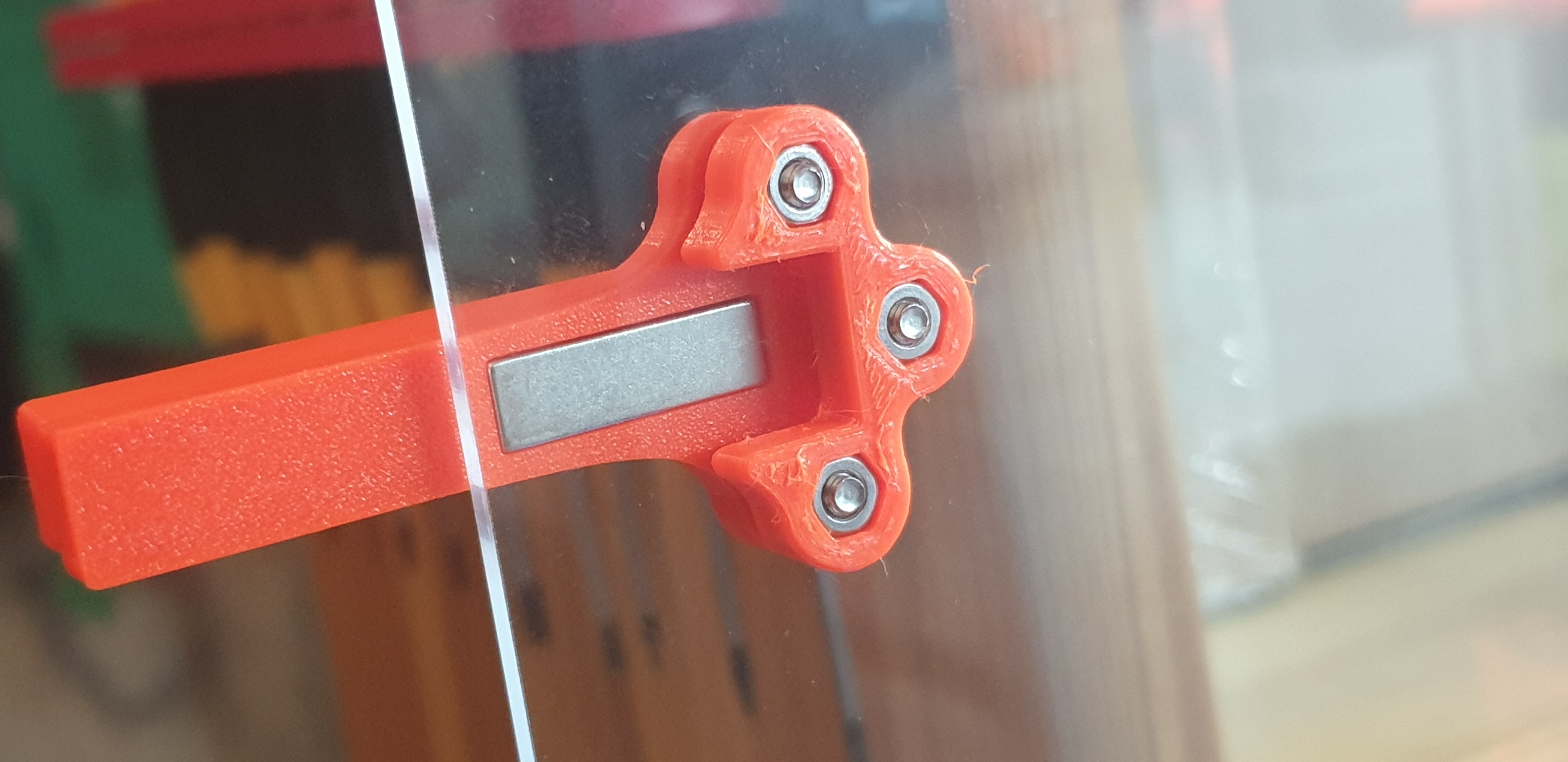 Magnetic door handle for lack enclosure v2 by Tilan2000 | Download free ...