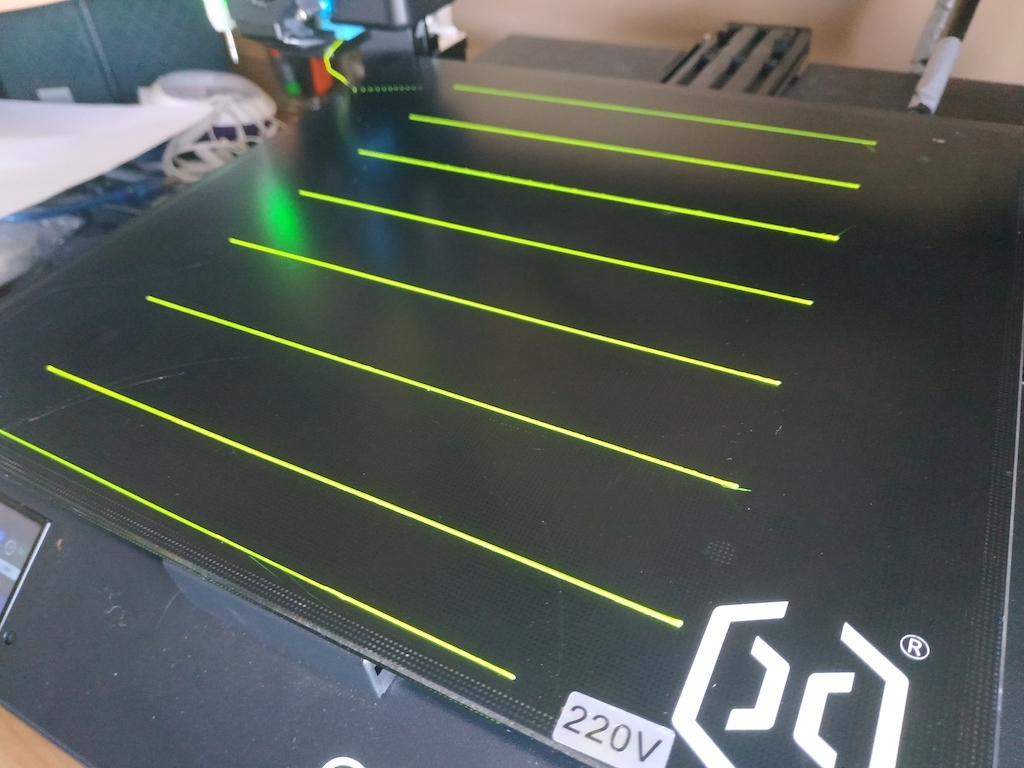 Bed leveling square and line by DaveBZH | Download free STL model ...