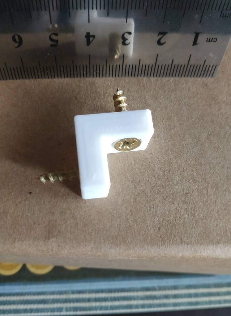 Small shelf bracket (20mm) by DaveBZH | Download free STL model ...