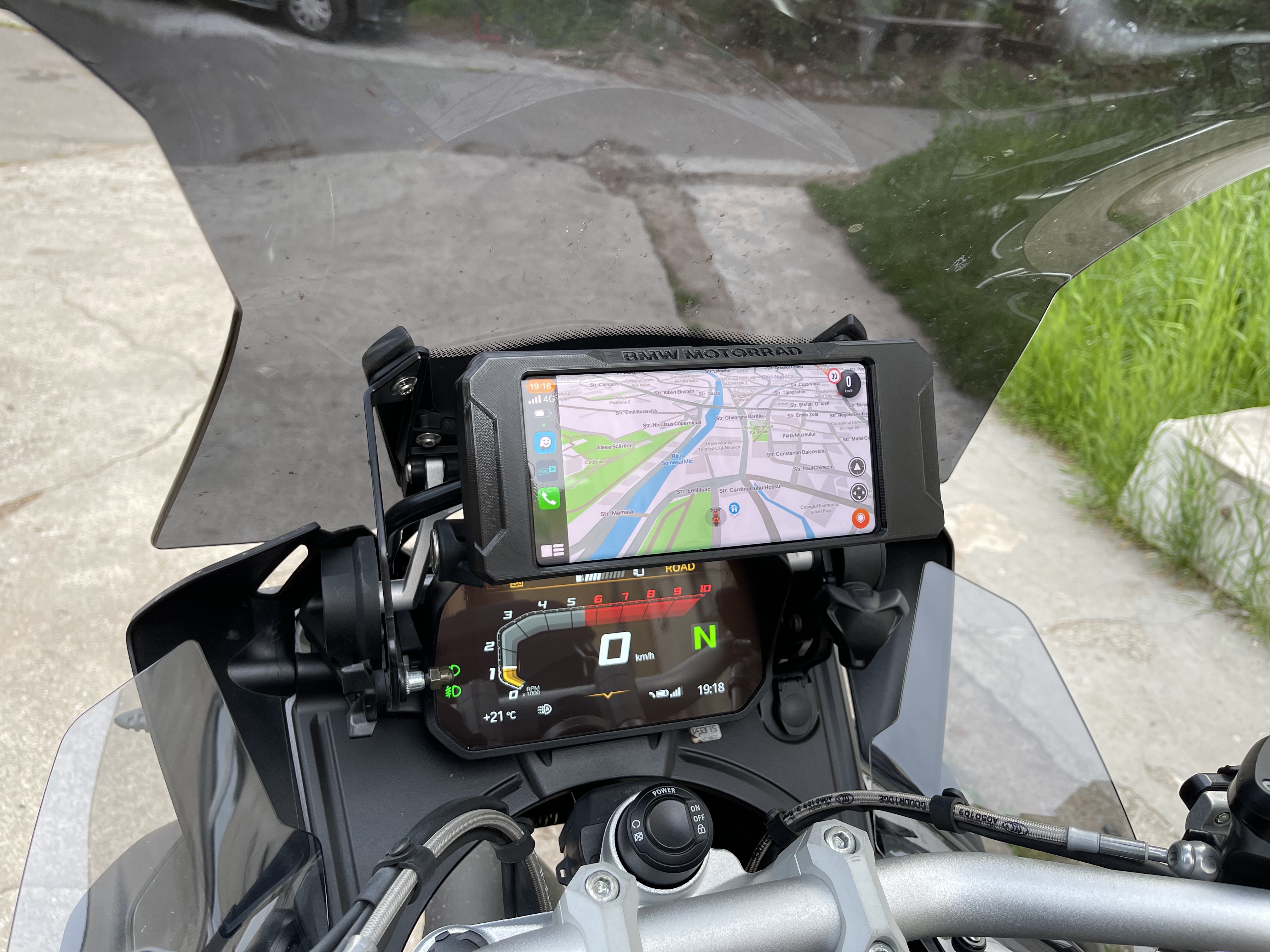 DIY BMW Navigation Carplay Phone Housing by tudormts | Download free ...