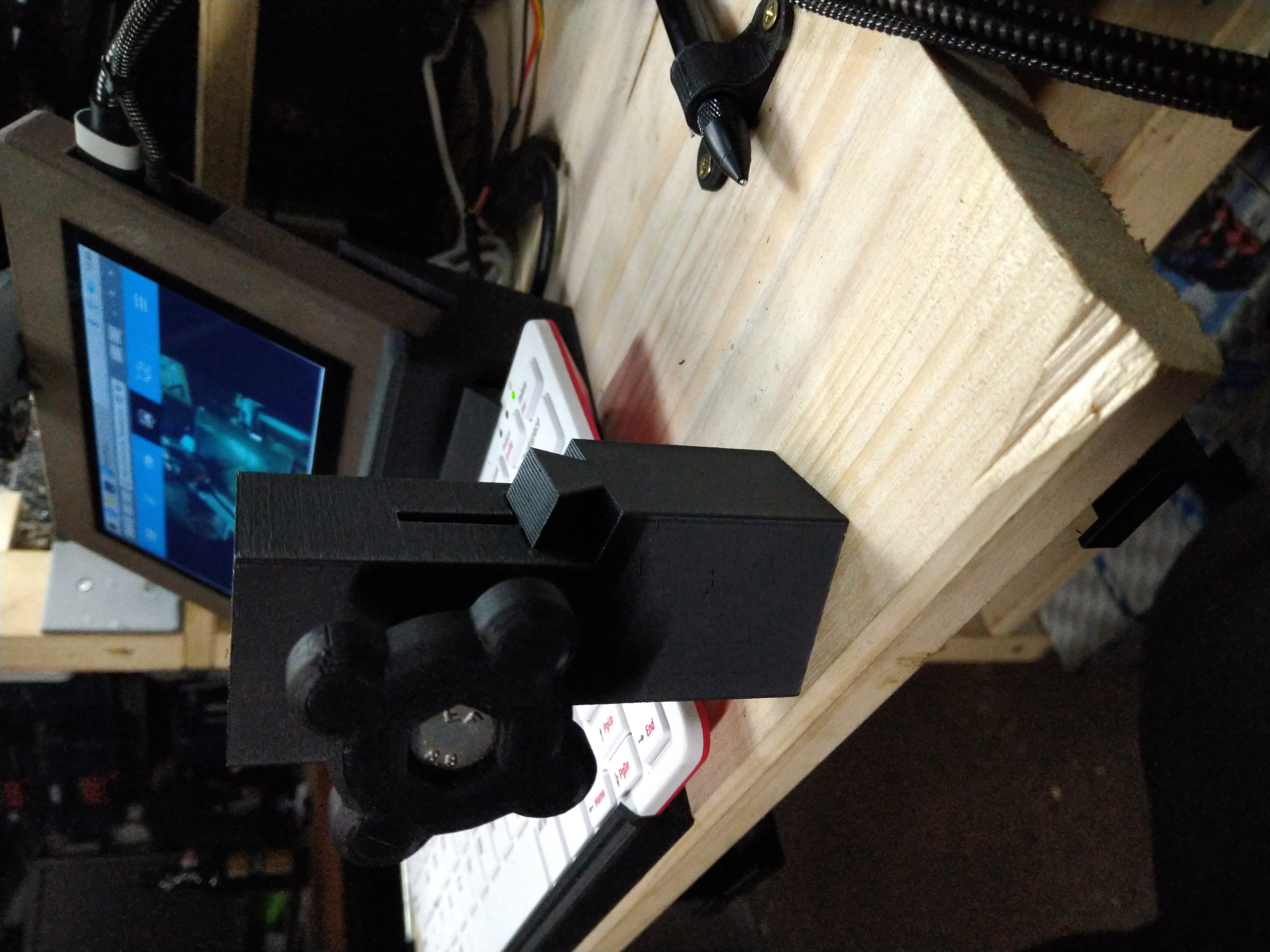 Adjustable Z-Axis Gauge by timmyneun | Download free STL model ...