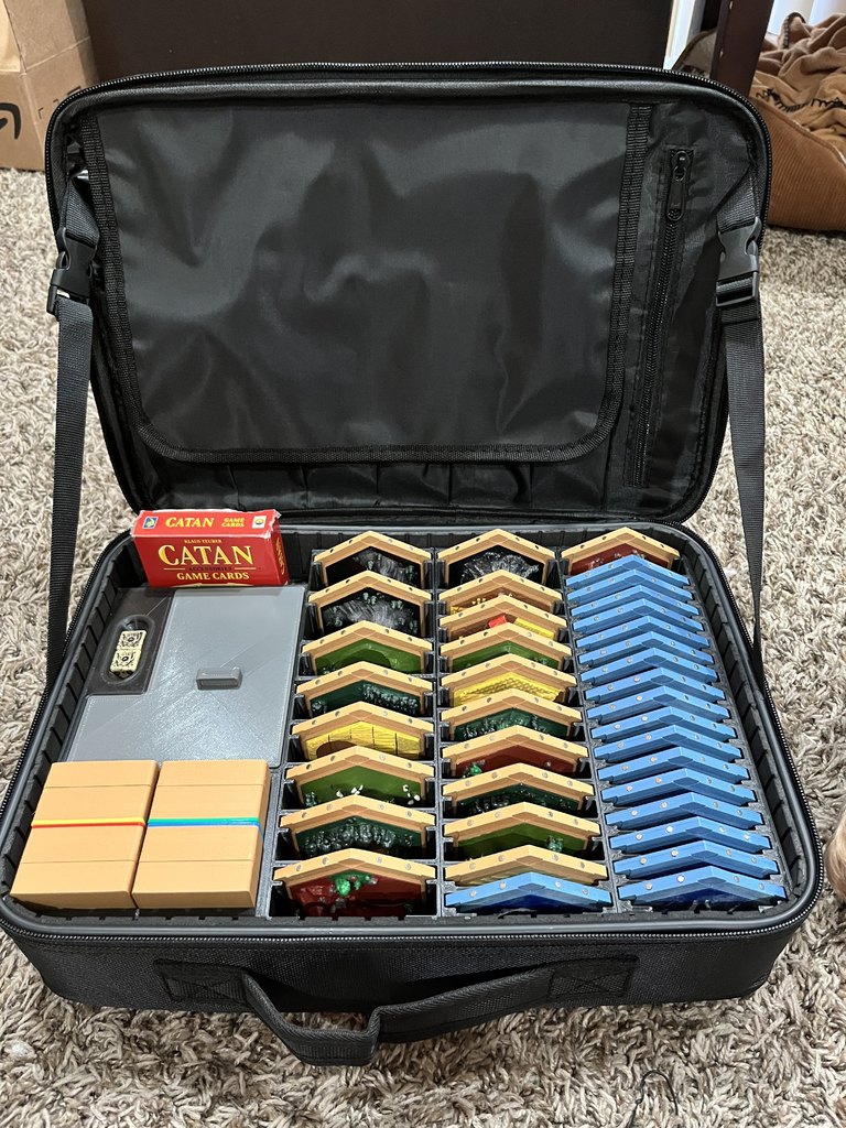 Catan Storage Box w/ Player Piece Holders by ItzAsila | Download free ...