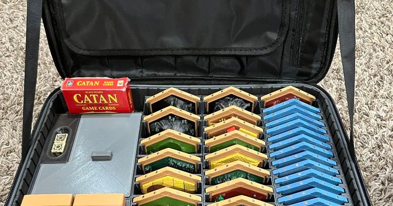 Catan Storage Box w/ Player Piece Holders by ItzAsila | Download free ...