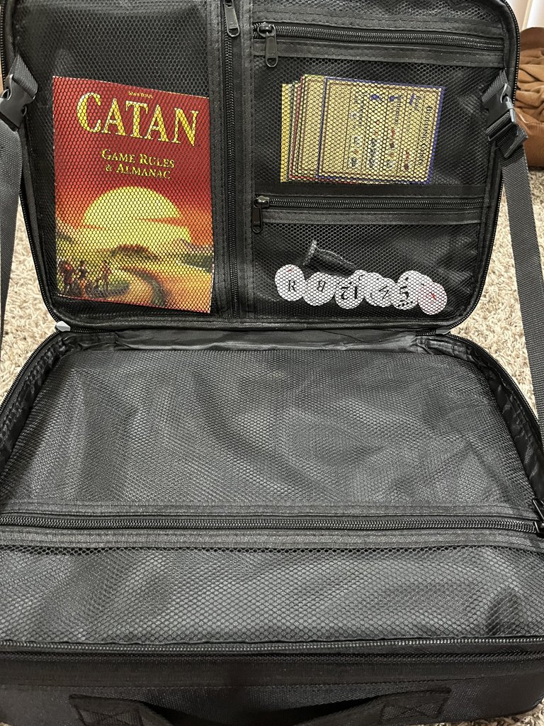 Catan Storage Box w/ Player Piece Holders by ItzAsila | Download free ...