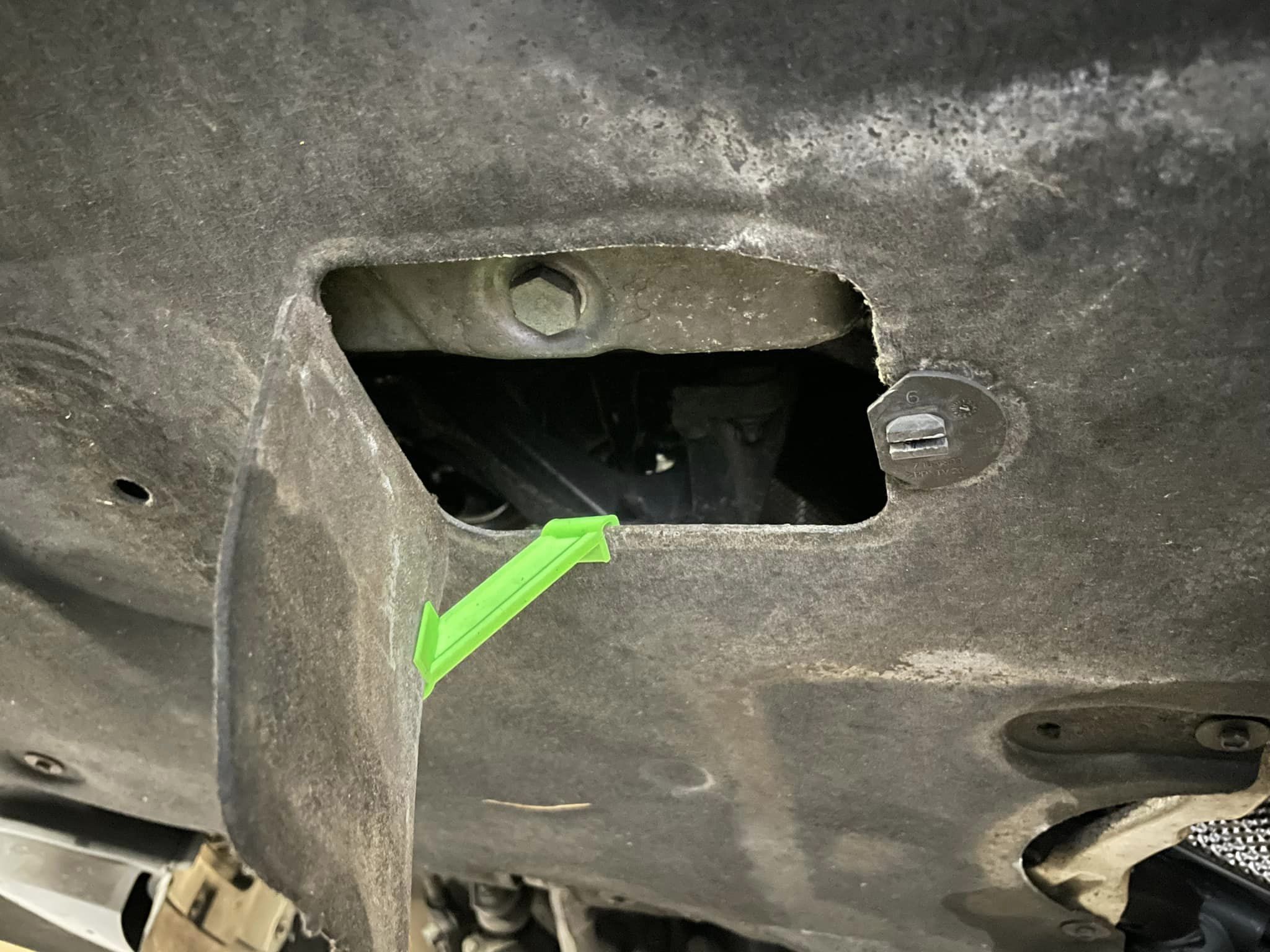 Oil drain access flap clip by Yosuke | Download free STL model ...