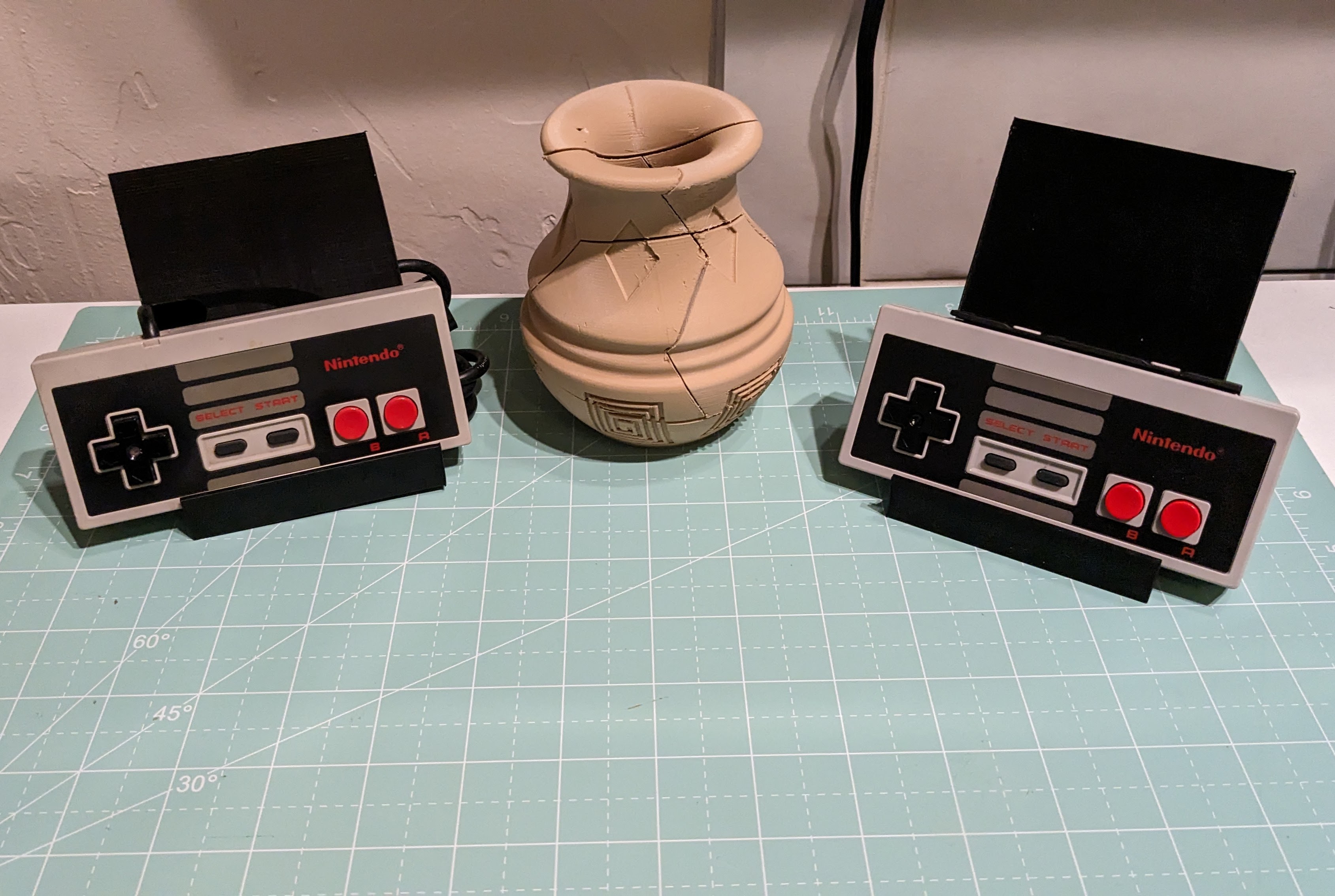 NES Controller Display Shelf par masterHman | Téléchargez gratuitement ...