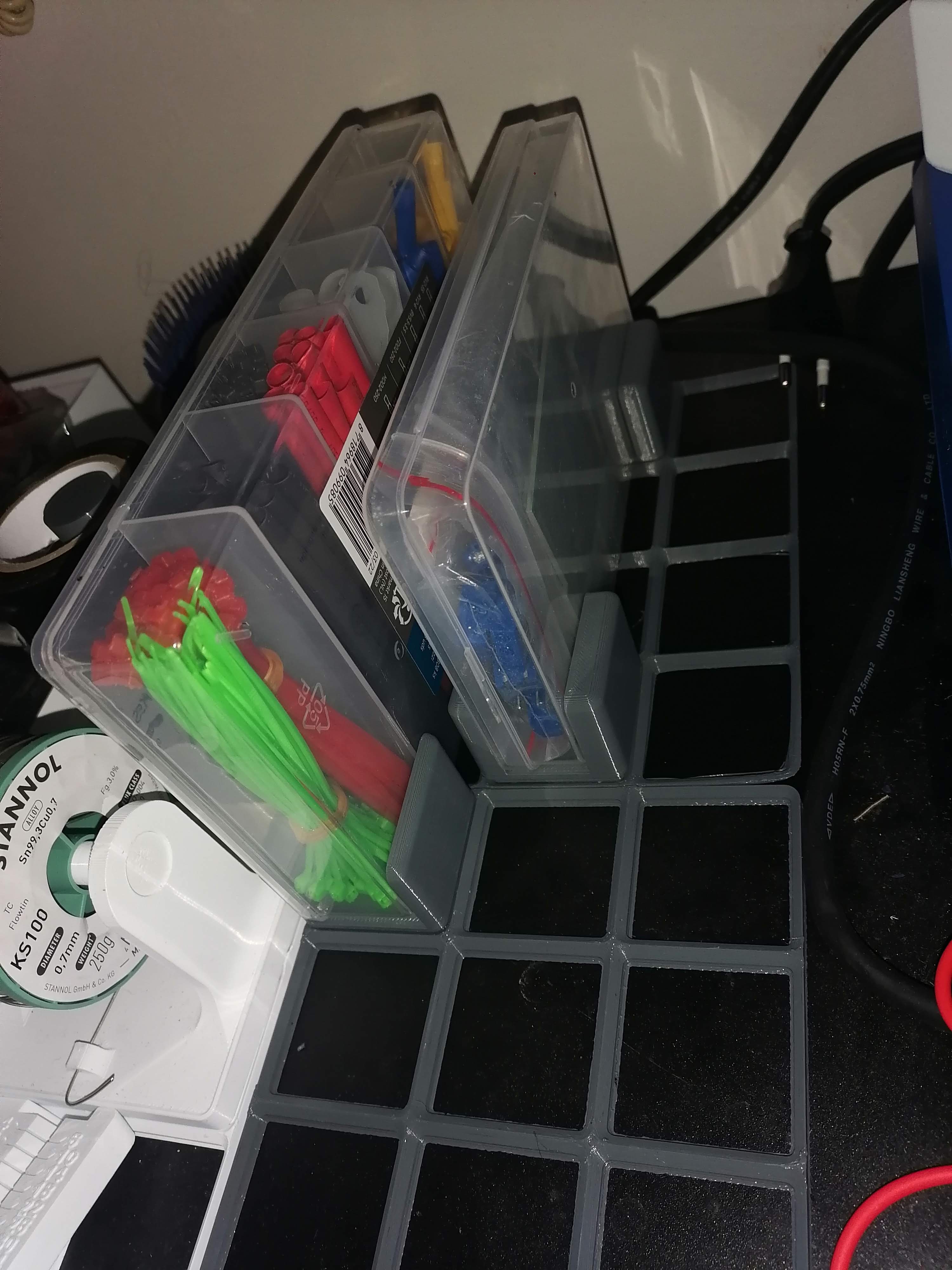 Gridfinity divider box holder by Ruben | Download free STL model ...