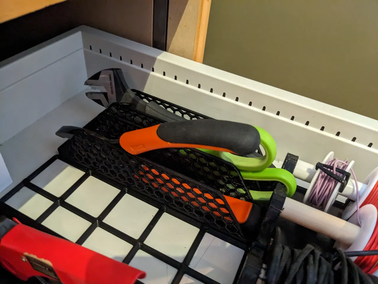 Gridfinity Wrench Plier Scissors Holder by petrepa | Download free STL ...