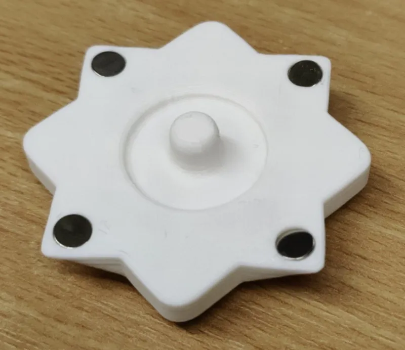 Snap-Rotate 2x2 Gridfinity base plate on top of Gridfinity von WebFreak ...