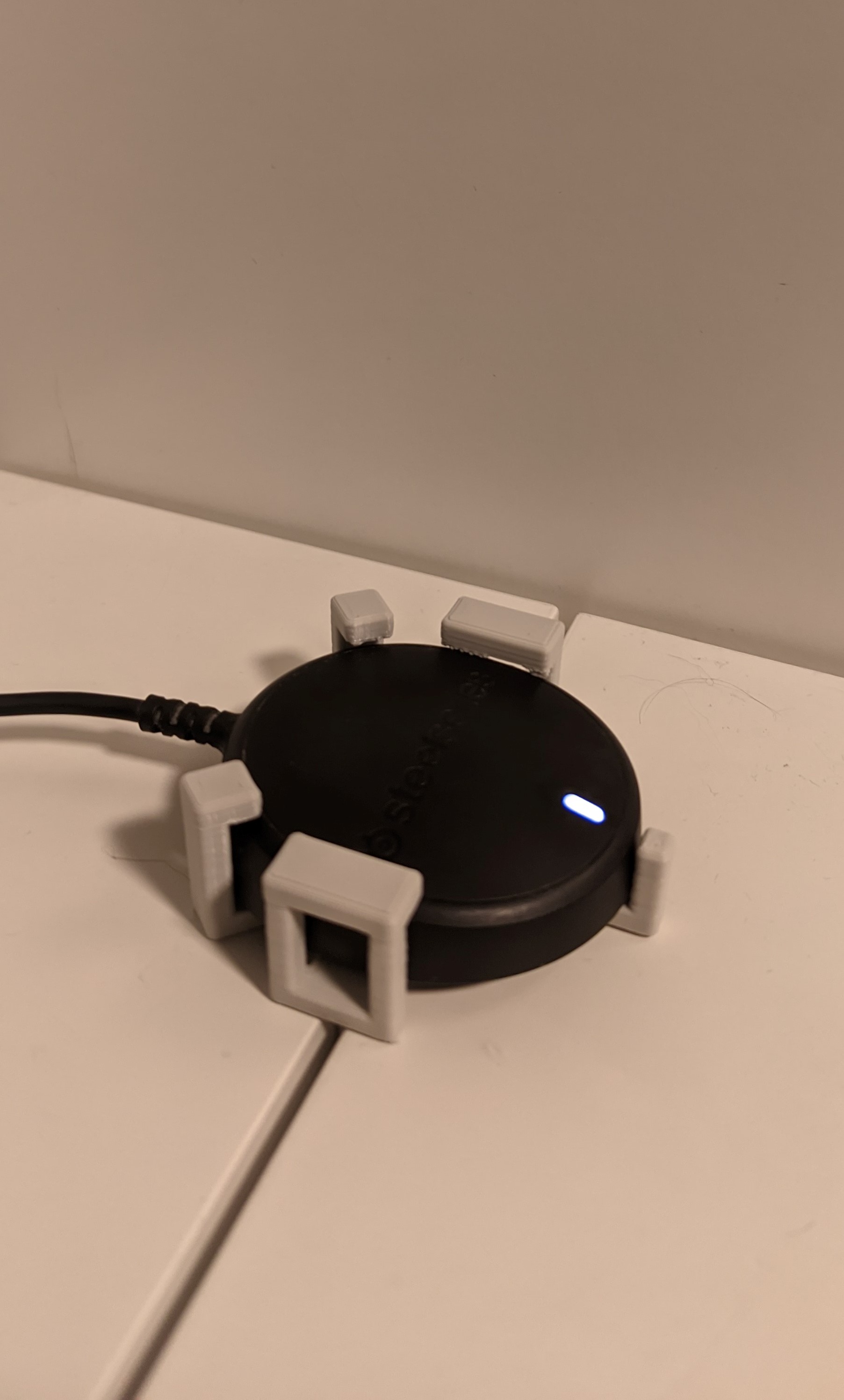 Remix of SteelSeries arctis 7 receiver holder/mount by Fabian Alwin ...