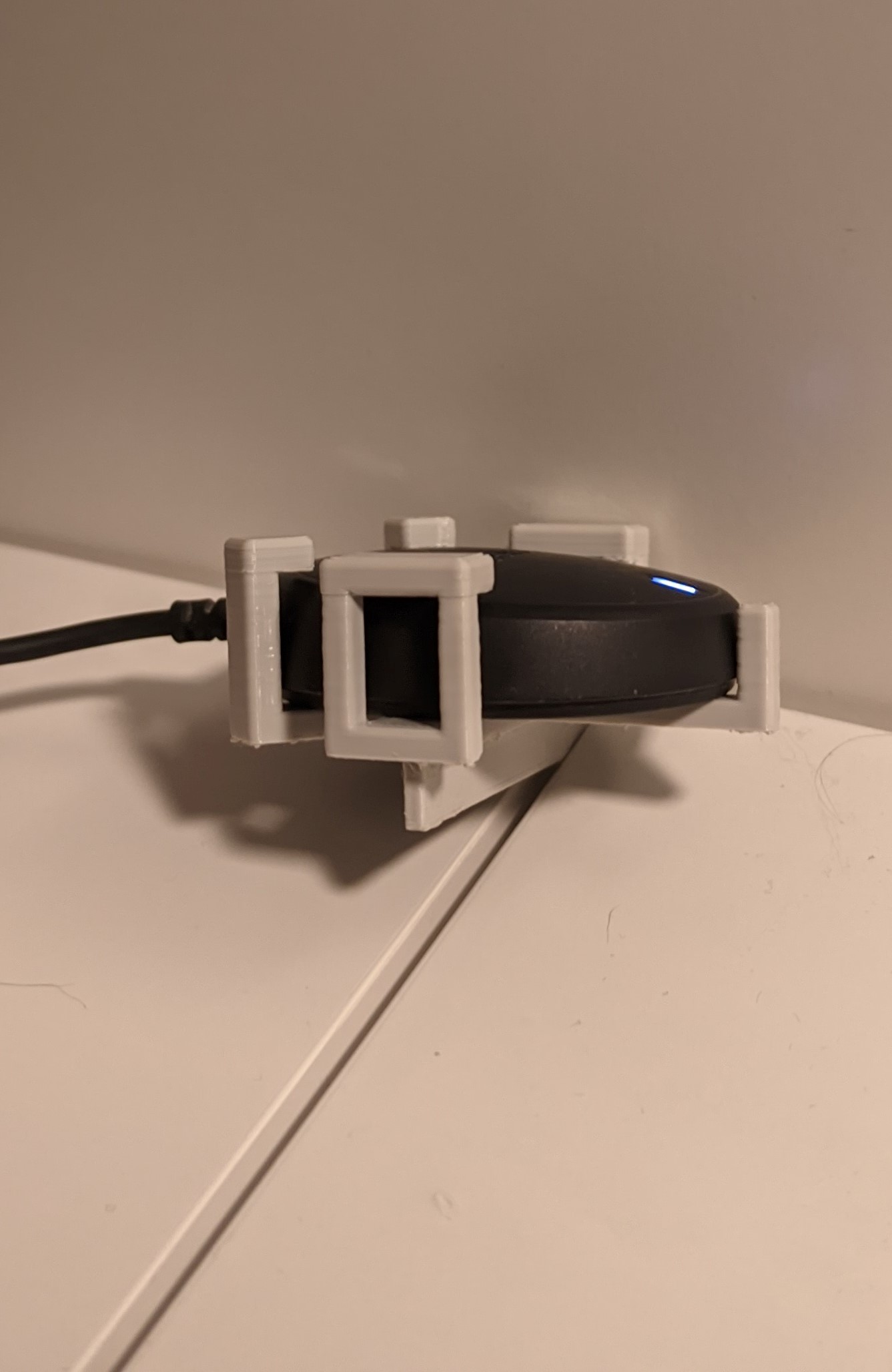 Remix of SteelSeries arctis 7 receiver holder/mount by Fabian Alwin ...
