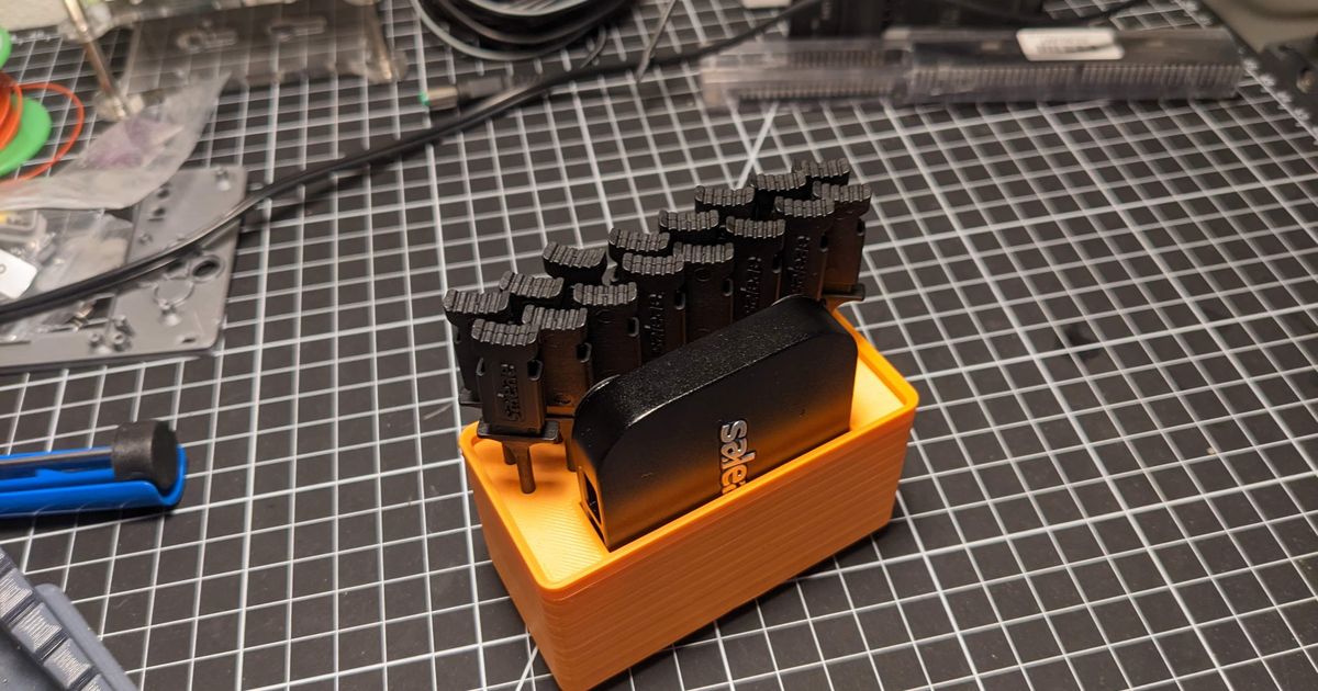 Gridfinity Saleae Logic 8 Container by Aaron Chambers | Download free ...