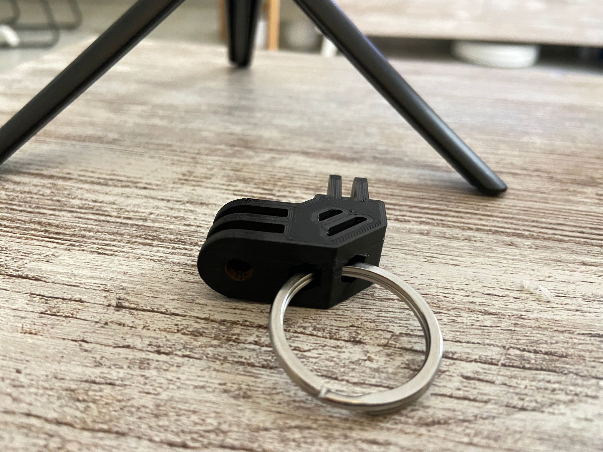 90 degrees keychain Go pro adapter by Pb023_3D | Download free STL ...