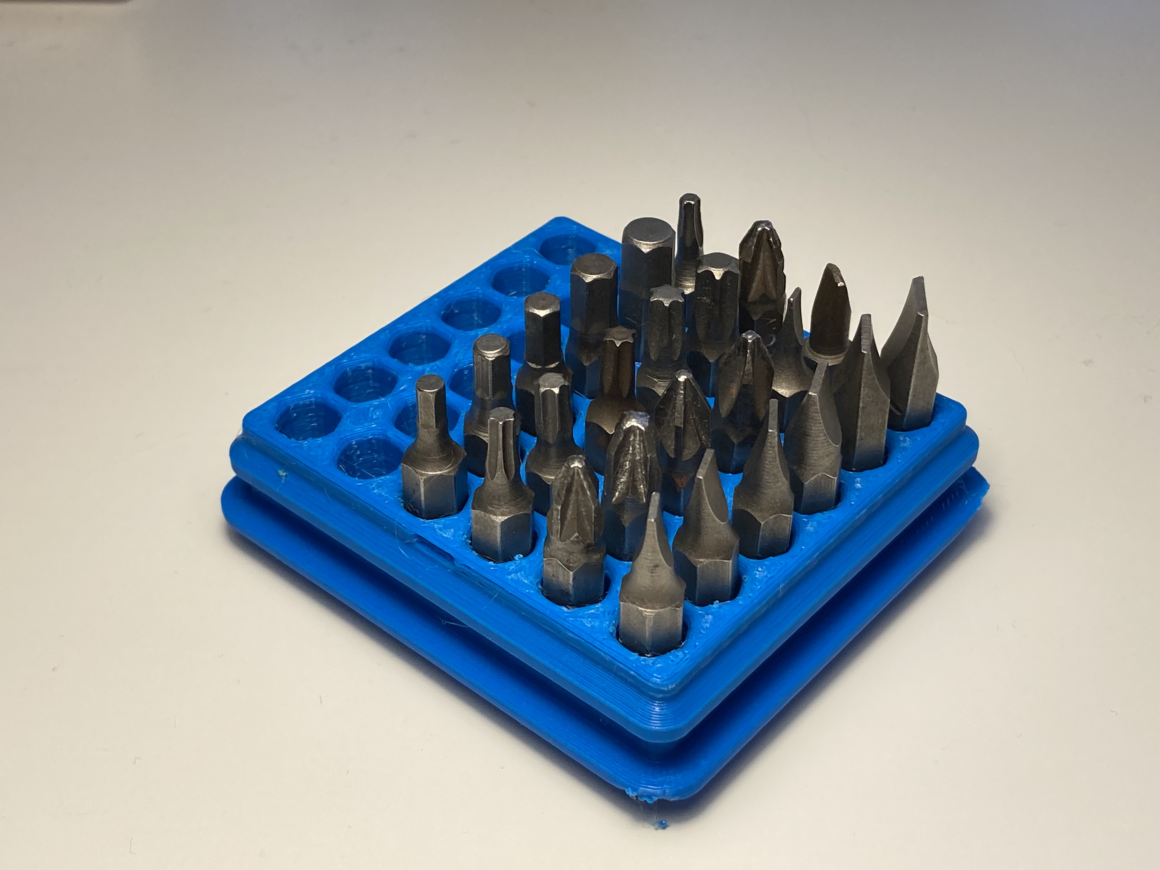 Magnetic Parametric Hex bit Holder by Tunanika | Download free STL model | Printables.com