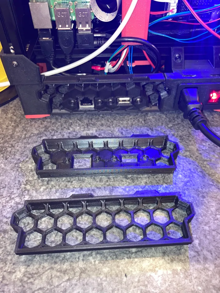 VORON V0.2 Rear Skirt with USB and LAN Port by smuk3d | Download free ...