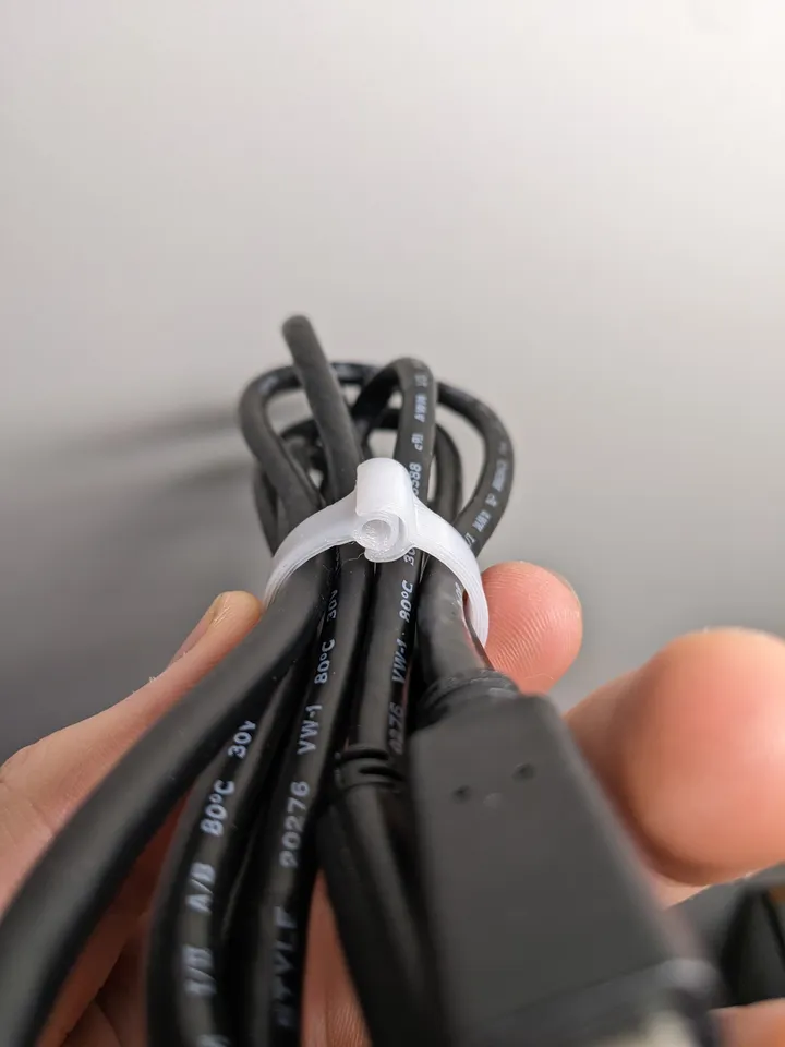 Customizeable Cable Tie by PeacefulCicada | Download free STL model ...
