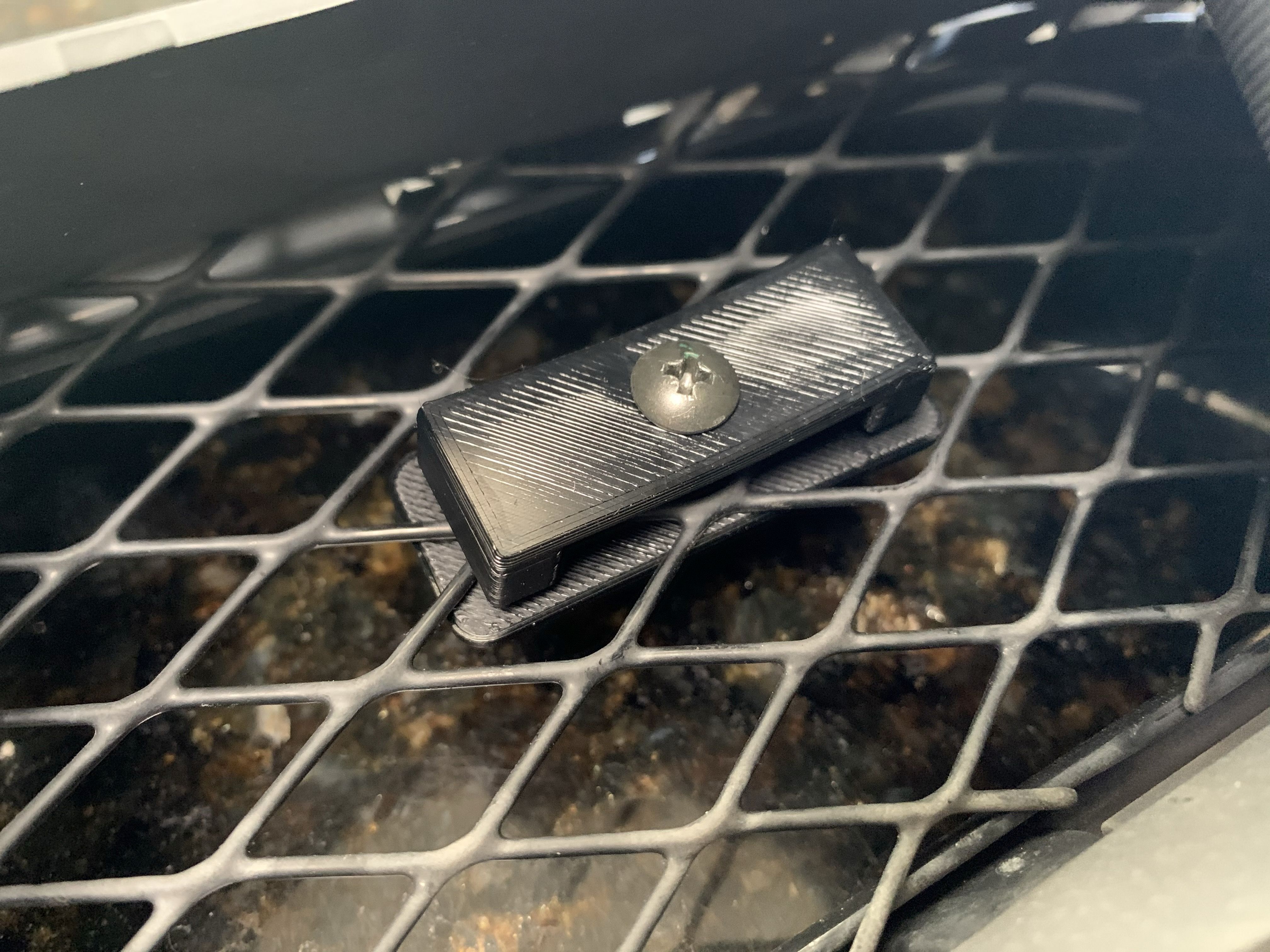 WRX Grill Badge Mount by Wiseone | Download free STL model | Printables.com