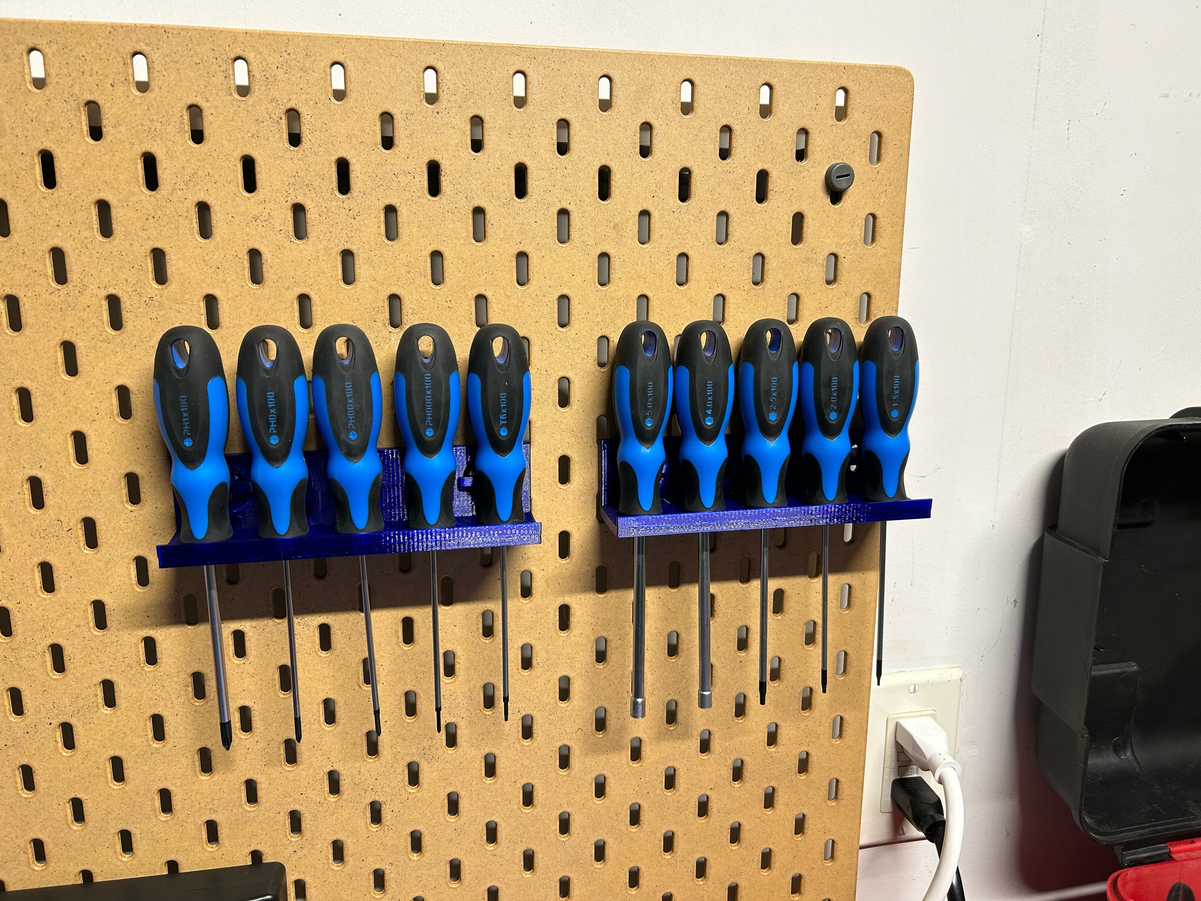 Ikea Skadis Screwdriver Rack (Parametric) by nearlyepic | Download free STL model | Printables.com