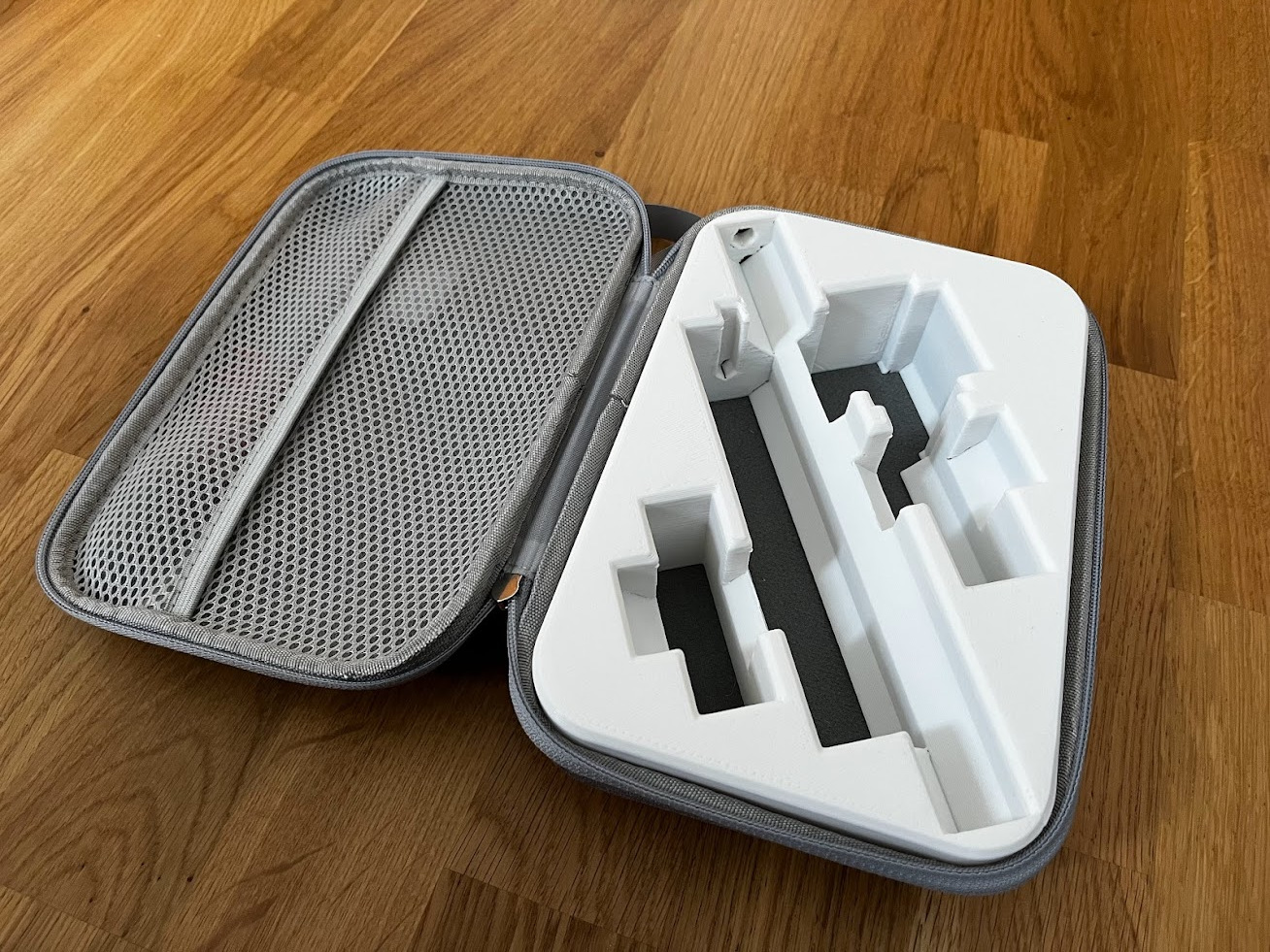 Insta360 X Series Carry Case - Organizer by loa | Download free STL ...